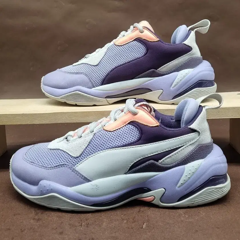 PUMA | 푸마 Puma Thunder Spectra Violet Sneakers 220 on Bunjang Global Site.