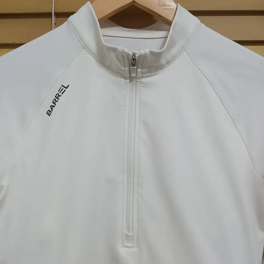 Barrel Women's Resort Half Zip-Up Crop Rash Guard, size 90 #배럴,#여성래쉬가드 ...