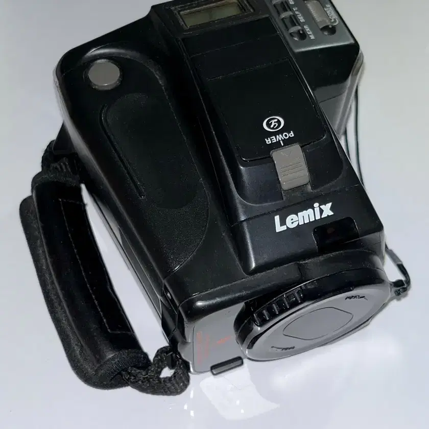 Lemix Vintage Film Camera #빈티지카메라,#필름카메라,#Lemix,#인테리어소품,#빈티지소품 on Bunjang Global Site.