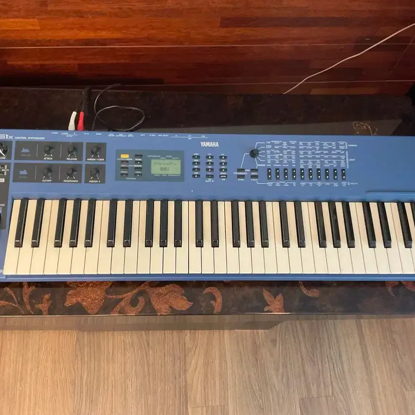 Yamaha CS1x Synthesizer on Bunjang Global Site.