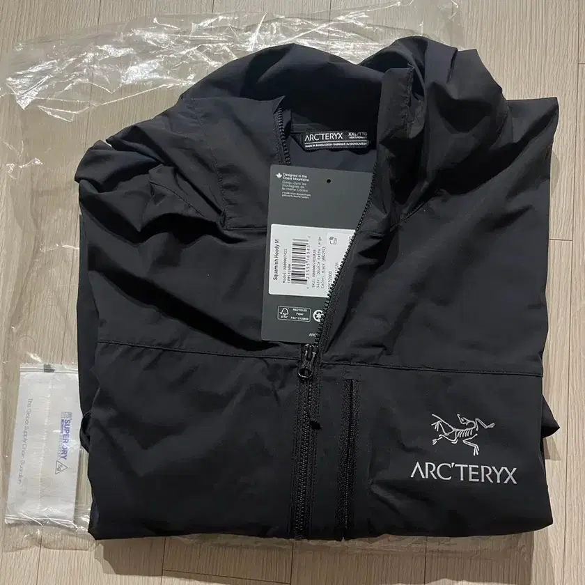 ARC'TERYX | 아크테릭스 Arc'teryx Windbreaker Squamish Hoodie XXL on Bunjang Global Site.