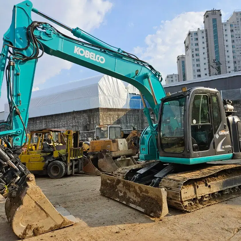 Kobelco SK140SR 2015 Model Blade Tilt Standard 06 Track Type Used ...