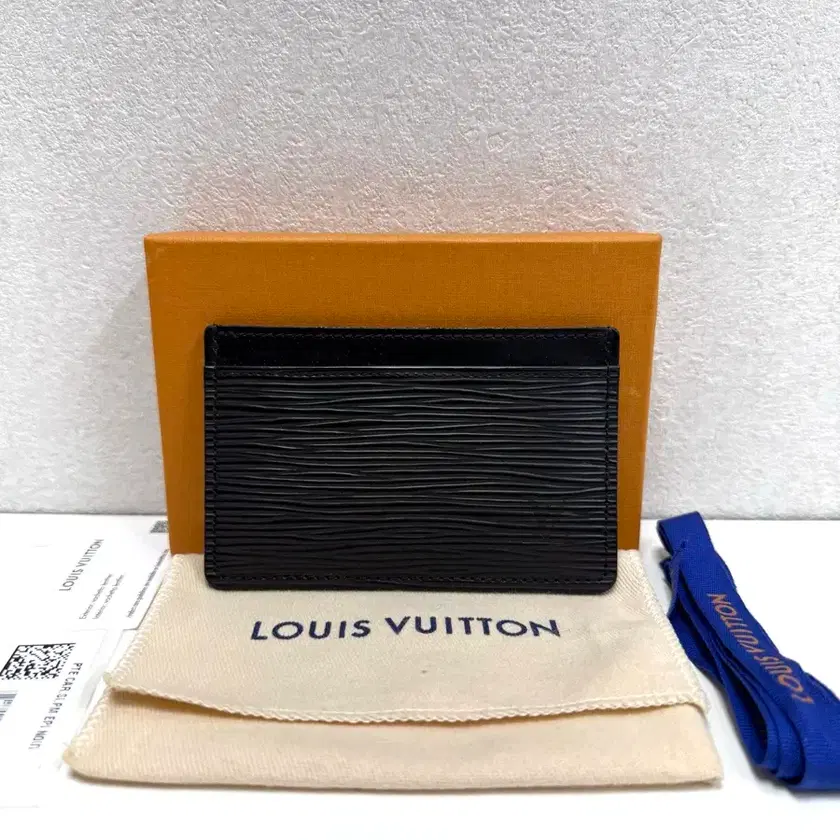 LOUIS VUITTON | 루이비통 Louis Vuitton Epi Card Wallet #루이비통,#루이비통지갑,#루이비통카드지갑,#카드지갑 on Bunjang ...