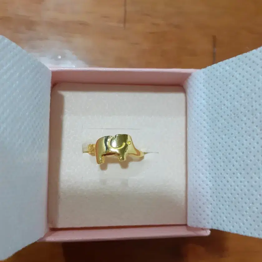 Pure Gold Elephant Ring 24k 3.75g on Bunjang Global Site.