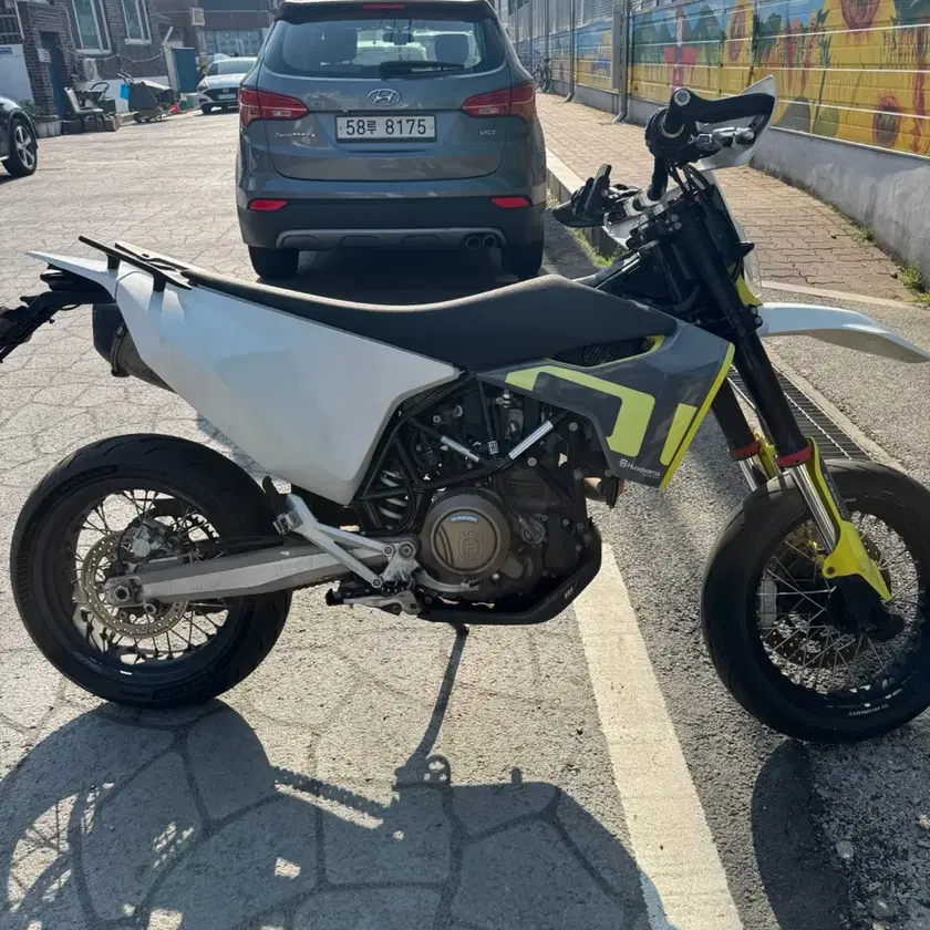 HUSQVARNA | 허스크바나 20-year Husqvarna 701 Supermoto on Bunjang Global Site.