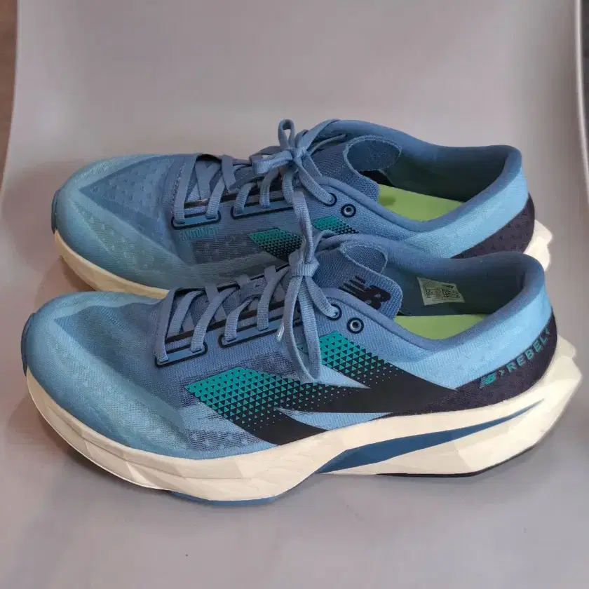 NEW BALANCE | 뉴발란스 New Balance FuelCell Rebel v4 MFCXCH4 270 #뉴발란스,#운동화 ...