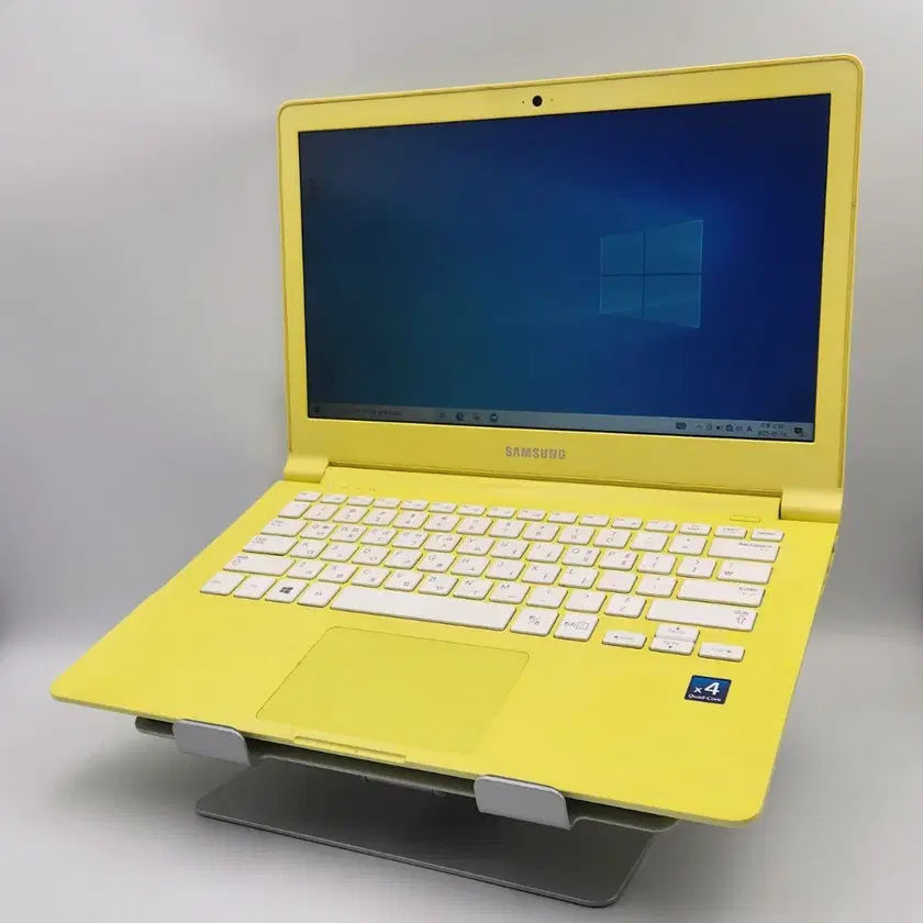 SAMSUNG | 삼성 Samsung 13-inch Laptop - Cost-effective, Office, Document ...