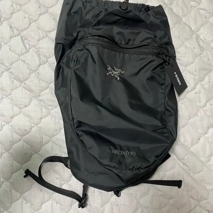 Arc'teryx Helia 10 Backpack on Bunjang Global Site.
