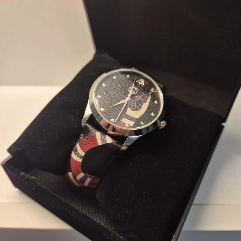 GUCCI | 구찌 Gucci Snake Watch #구찌 on Bunjang Global Site.