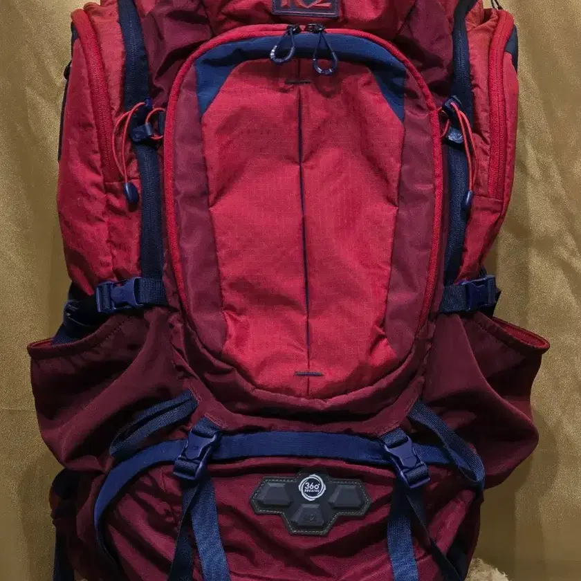 K2 K2 Hiking Backpack #K2,#등산용백팩,#등산가방,#40L,#K2등산백팩 on Bunjang Global Site.