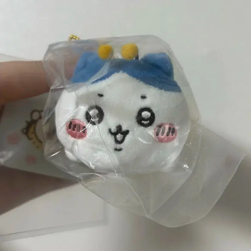 CHIIKAWA | 치이카와 Chiikawa Bee Hachiware, sealed #하치와레 on Bunjang Global ...