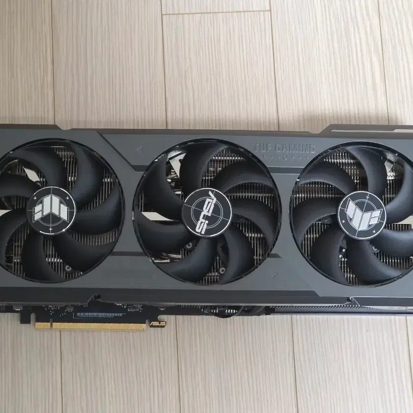 Asus TUF RTX 4080 Graphics Card on Bunjang Global Site.
