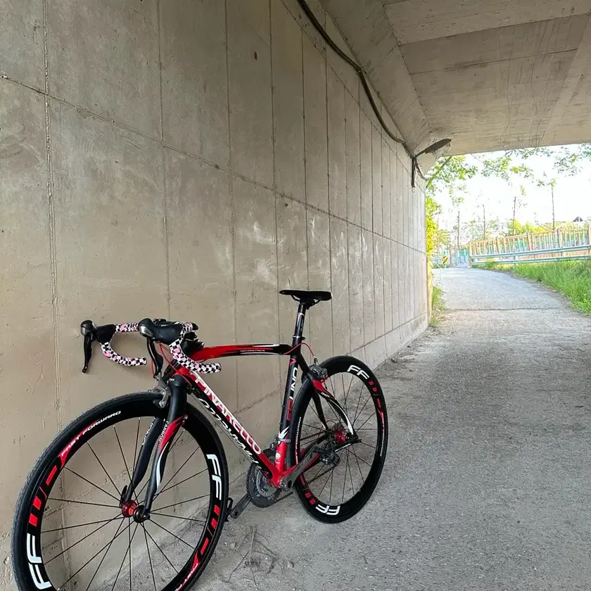 Flawless Pinarello woono on Bunjang Global Site.