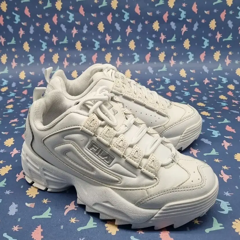 FILA | 휠라 Fila Disruptor 3 Women's Sneakers 230 on Bunjang Global Site.