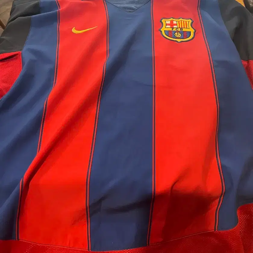 Room 0304 new woozi vahn short sleeve #호나우지뉴,#바르셀로나,#호나우지뉴유니폼 on Bunjang Global Site.