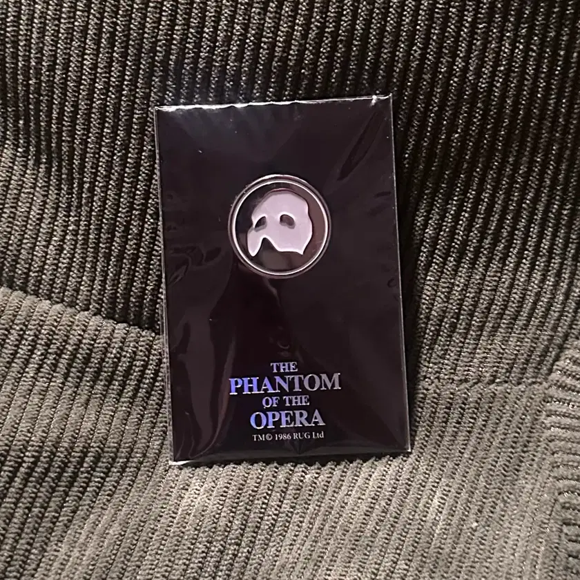 The Phantom of the Opera Badge Musical MD #오페라의유령,#뮤지컬,#MD on Bunjang ...