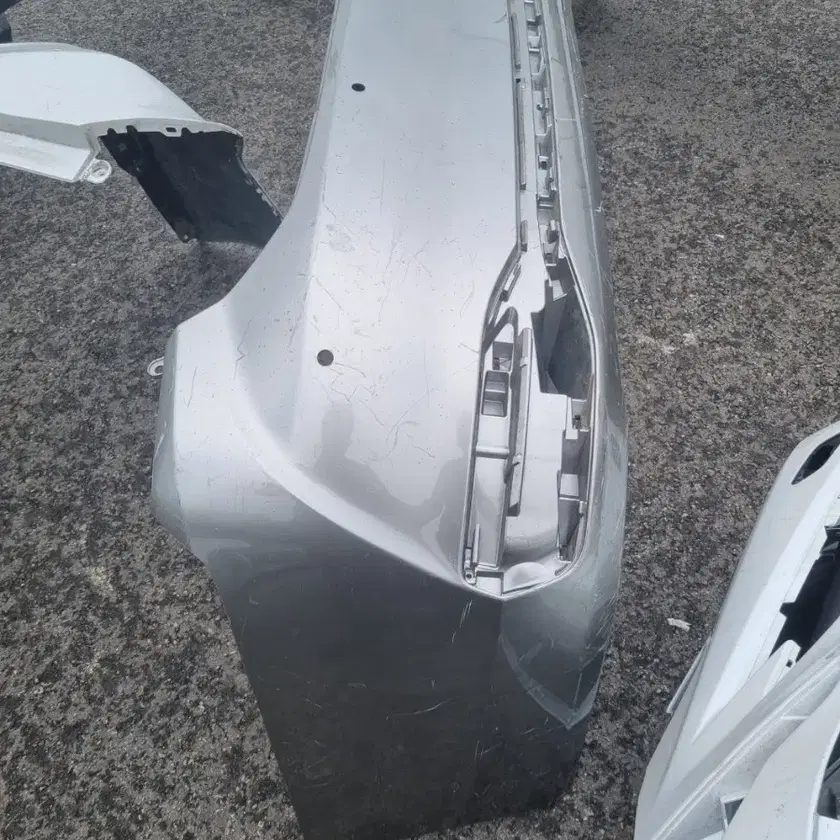 Lexus ES 7th Generation Early 2019-2023 Rear Bumper on Bunjang Global Site.