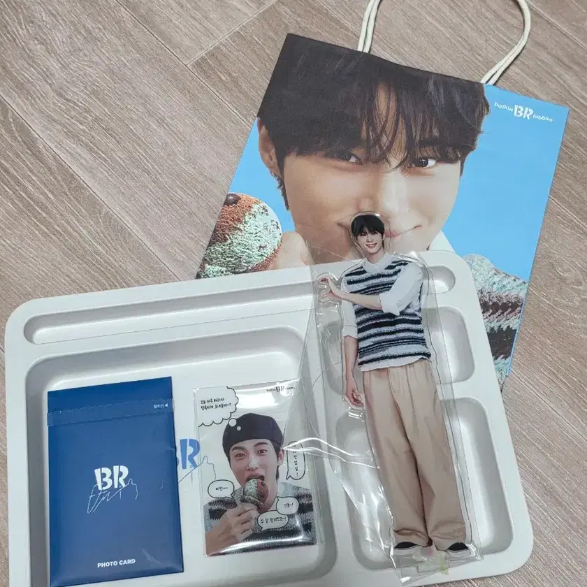 Half-priced Delivery Included) Byeon wooseok Baskin Robbins poca, Life ...