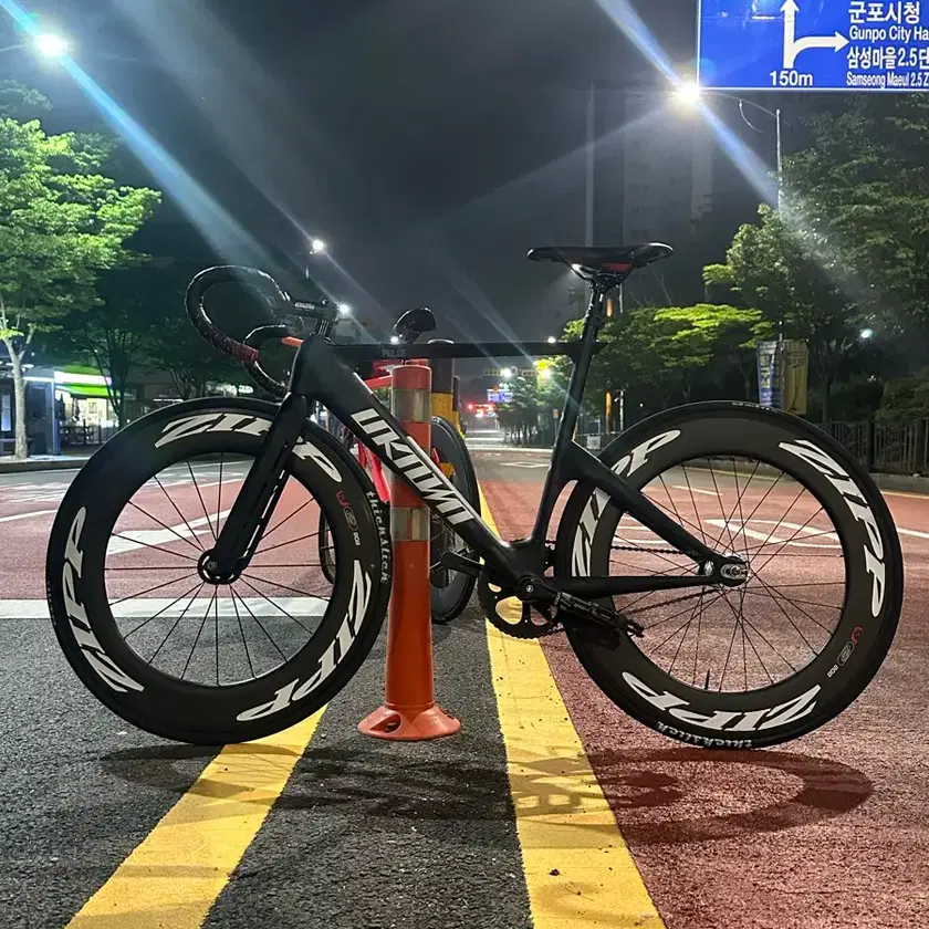 UNKNOWN | 언노운 Unknown Pulse on Bunjang Global Site.