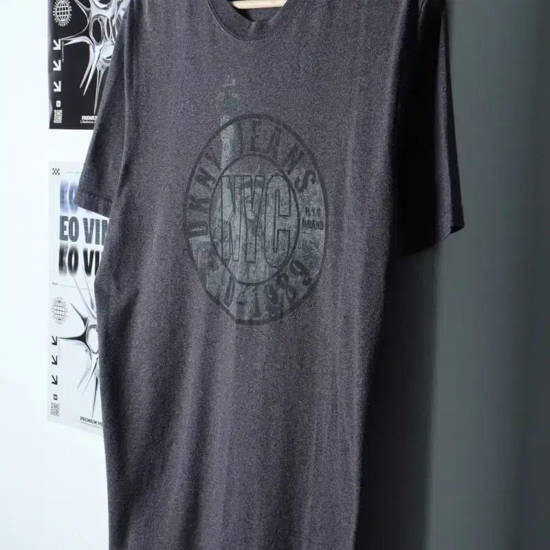 DKNY | dkny (L-XL) DKNY DK y Donna Karan Short Sleeve T-Shirt New York ...