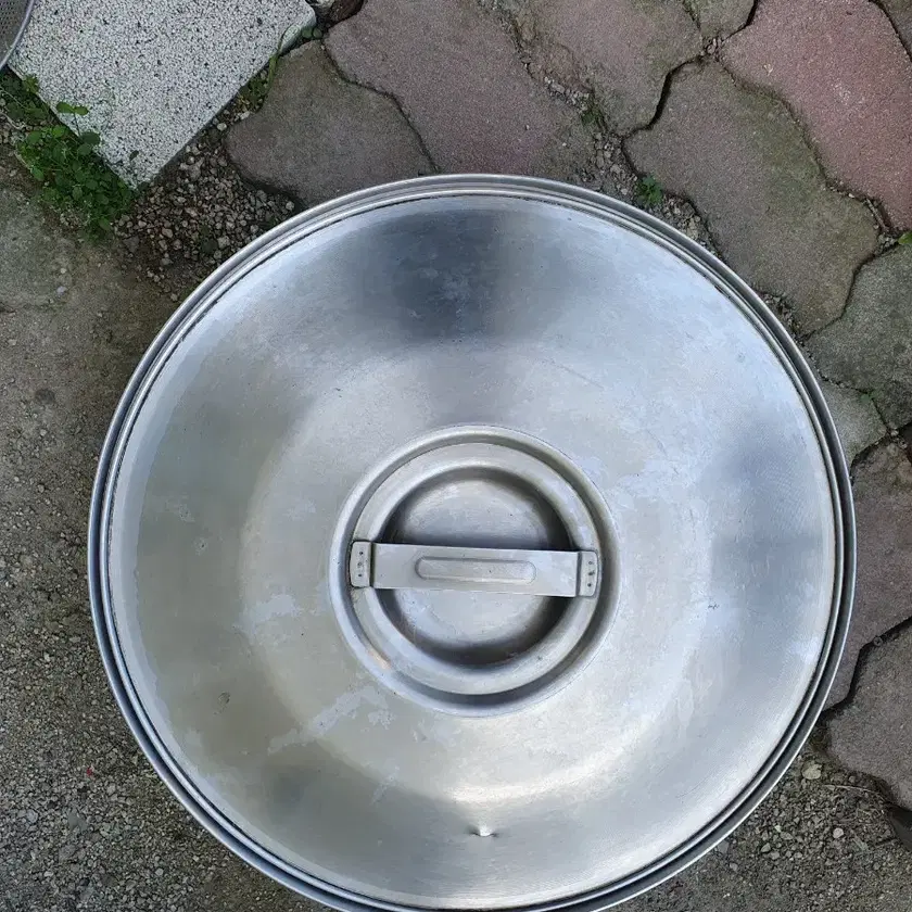 Cast iron-like all stainless steel pot cauldron on Bunjang Global Site.