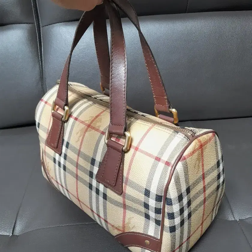 BURBERRY | 버버리 Burberry Boston Bag (Authentic) on Bunjang Global Site.