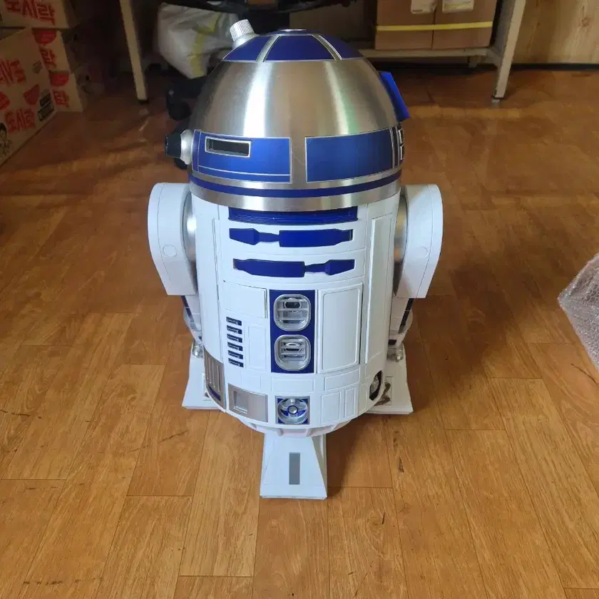 DeAgostini R2-D2 on Bunjang Global Site.