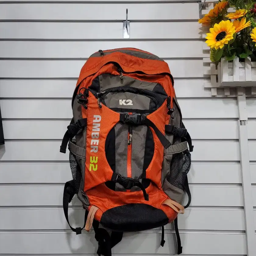 K2 K2 Amber 32 Hiking Backpack on Bunjang Global Site.