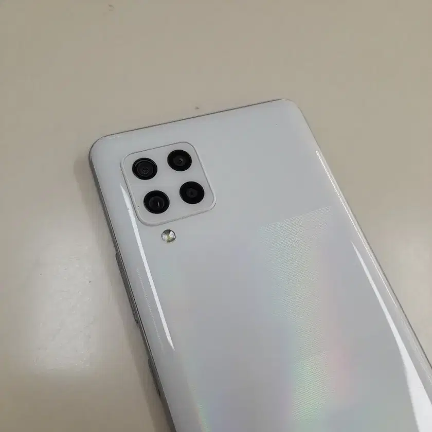 GALAXY | 갤럭시 Galaxy A42 128GB White on Bunjang Global Site.