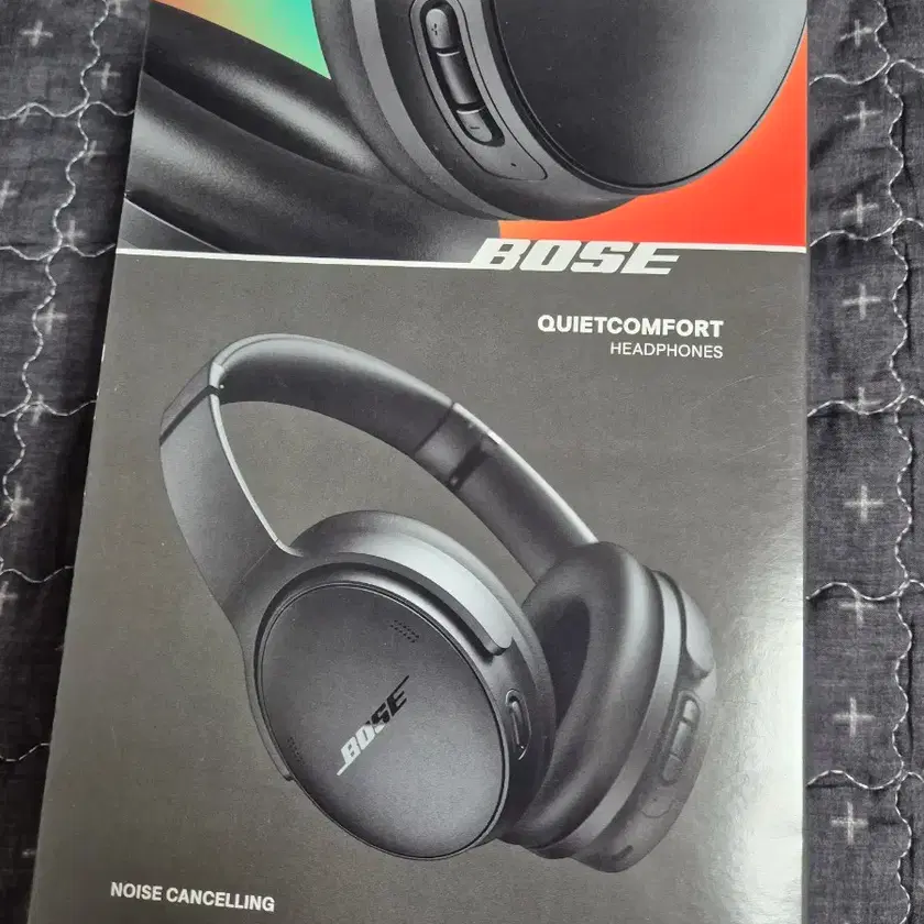 BOSE Bose QC Headphones Black Sealed + Gift Wrapped Package on Bunjang ...