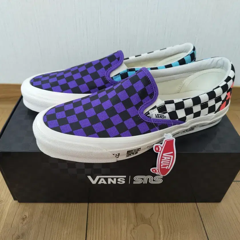 VANS | 반스 [275] Vans x sns / Vault OG Classic Slip-On LX #반스,#슬립온,#sns ...