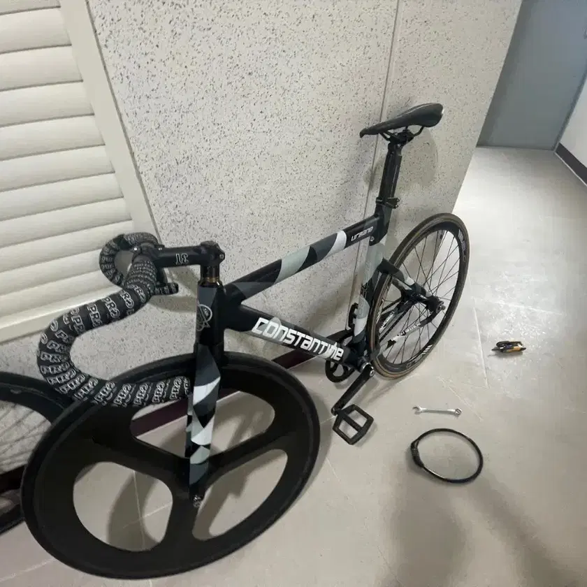 Constantine Avvenire 2021 and Engine11 track bike trade for Surron on ...