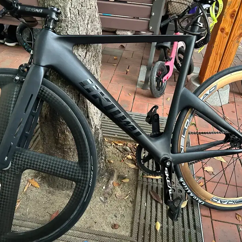 UNKNOWN | 언노운 Unknown Pulse, flawless condition on Bunjang Global Site.