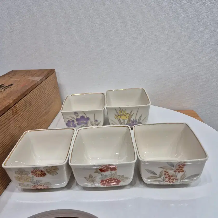 [New] Japanese Maehata Square Ceramic Dish Set #일본,#도자기,#그릇,#식기,#공기 on ...