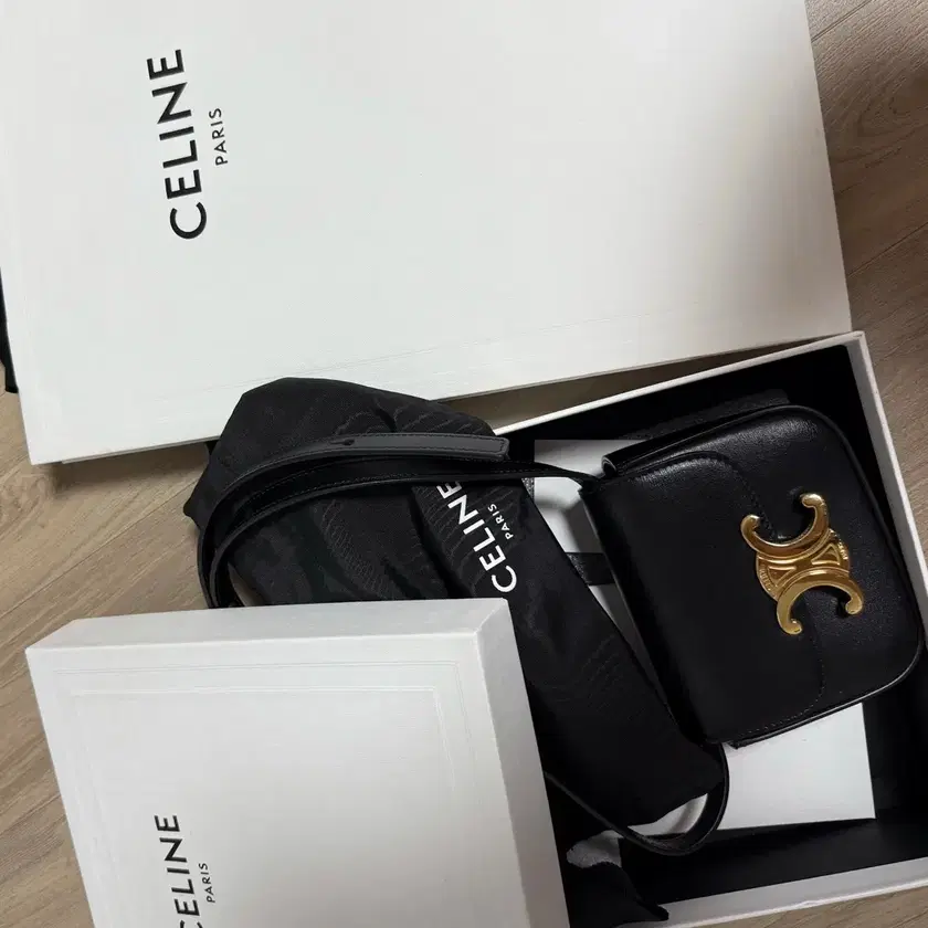 CELINE | 셀린느 Seline Mini Triomphe Crossbody Bag #셀린느미니크로스백,#셀린느미니,#셀린느 ...