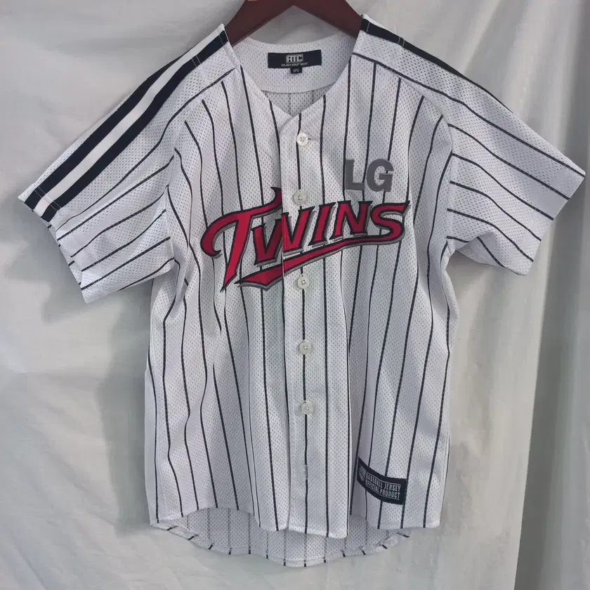 LG Twins Home Uniform, Size 85 on Bunjang Global Site.
