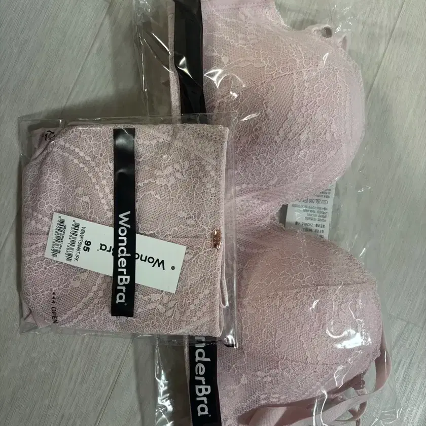 Wonderbra French layce Indie Pink Half Cup Set Bra A70 Panties 95 ...