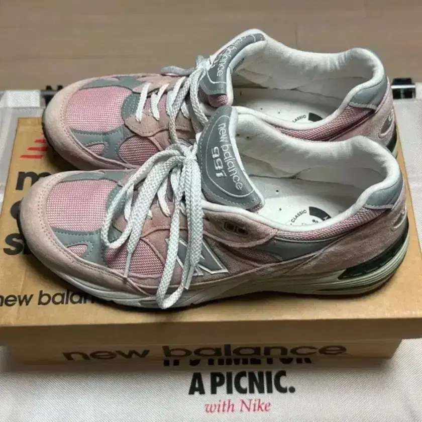 NEW BALANCE | 뉴발란스 New Balance 991 Shy Pink Size 280 on Bunjang Global ...