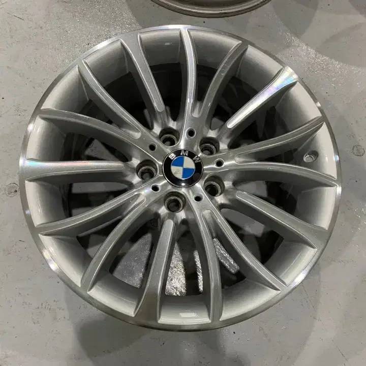 [Yongin Mihyungsangsa] Bmw 5 Series F10 Luxury 18-inch Genuine Wheel # ...