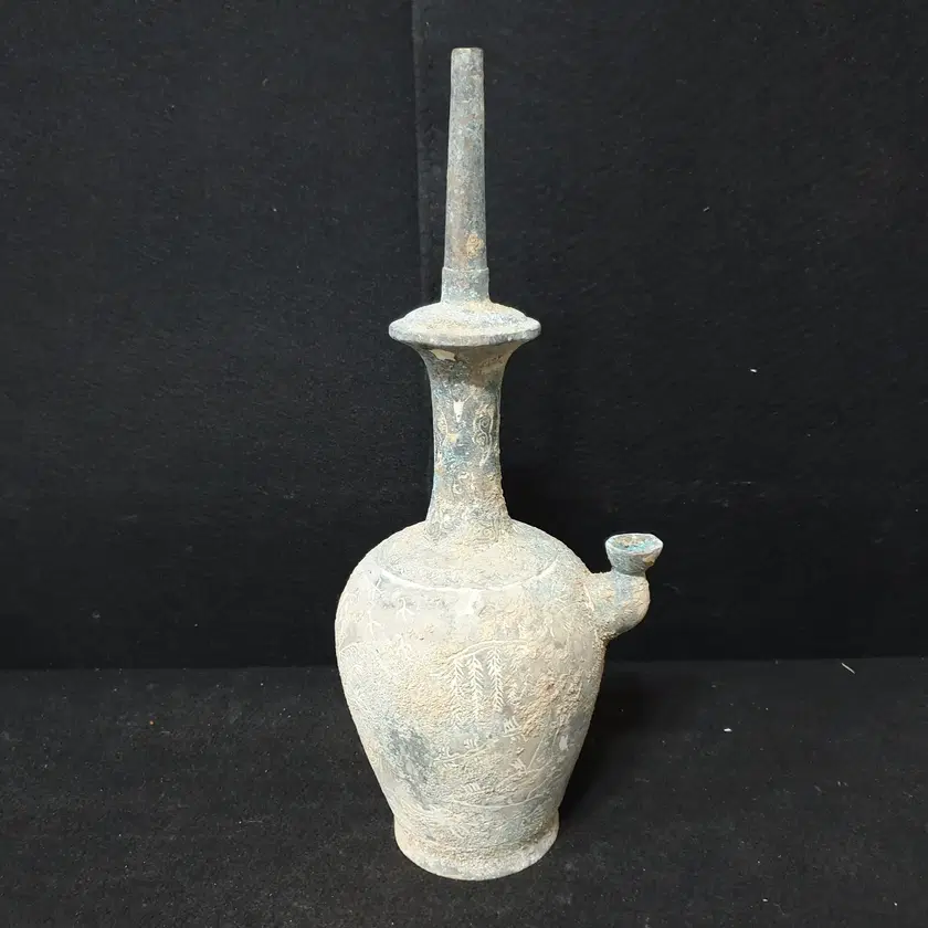 (Suwon Manmul) Excavated Eunsang Inlaid Purifying Water Bottle on ...