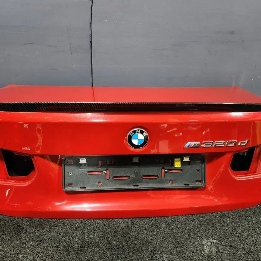 4522. Bmw F30 3 Series trunk picture configuration on Bunjang Global Site.
