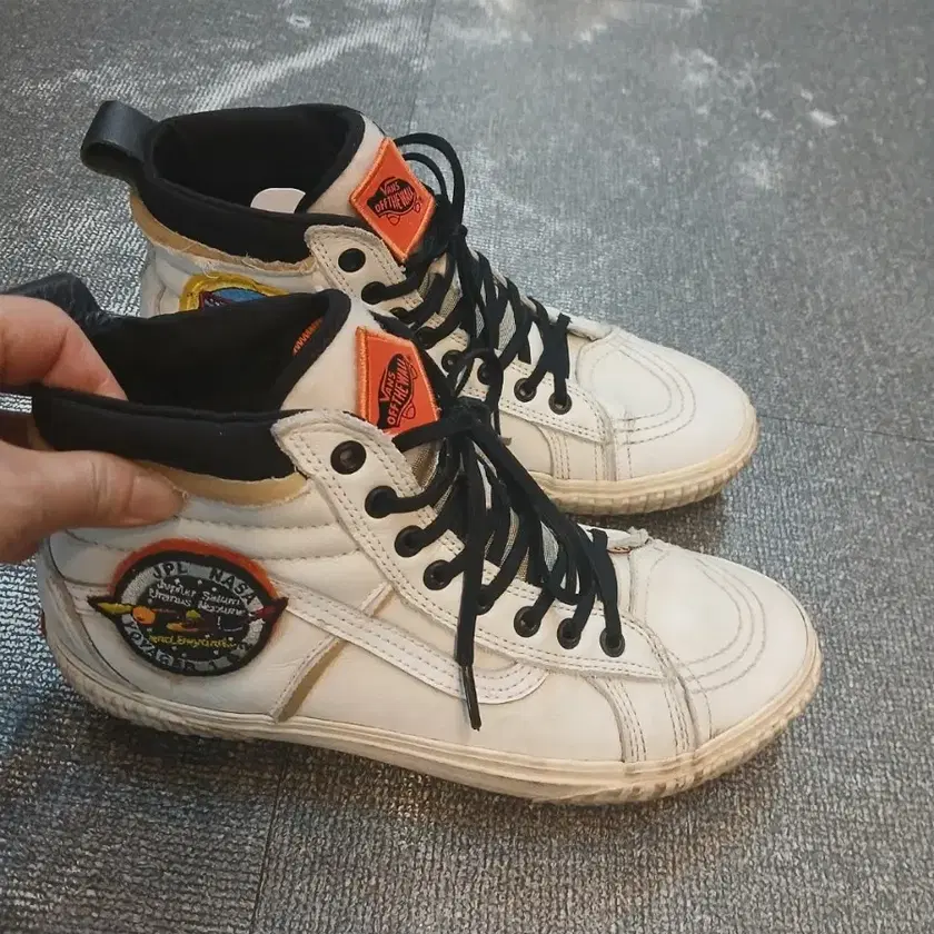 VANS | 반스 Vans Sk8-Hi NASA. White on Bunjang Global Site.