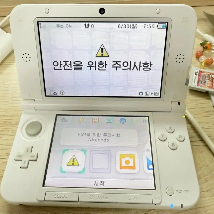 NINTENDO | 닌텐도 Nintendo 3DS XL White (Original) with Chip on Bunjang ...