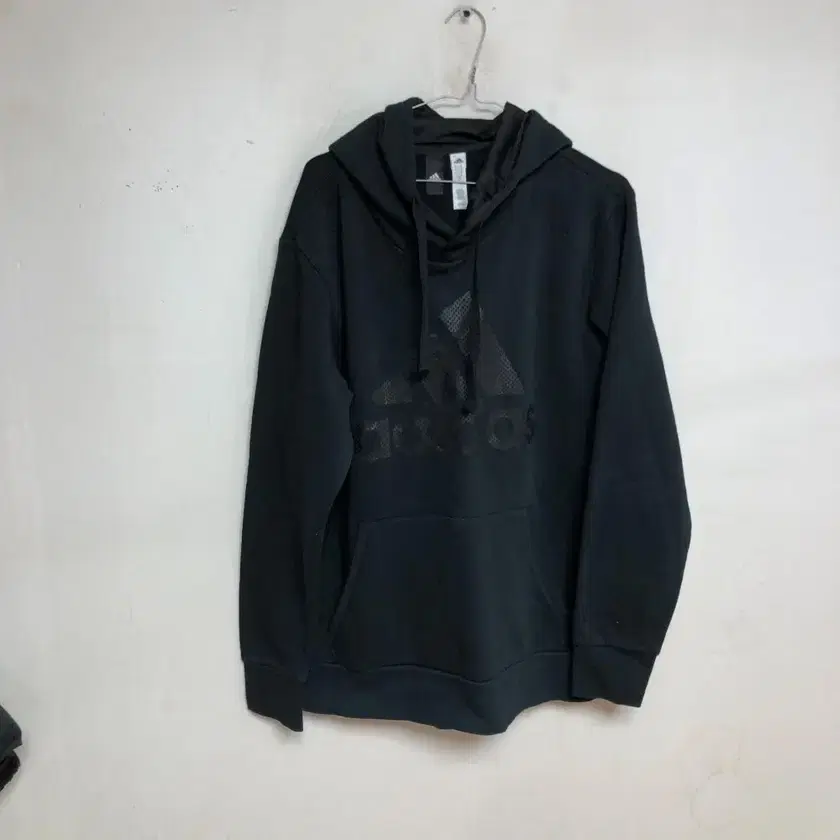 ADIDAS | 아디다스 Adidas Men's Hoodie 100L@9906 #남긴팔티 on Bunjang Global Site.