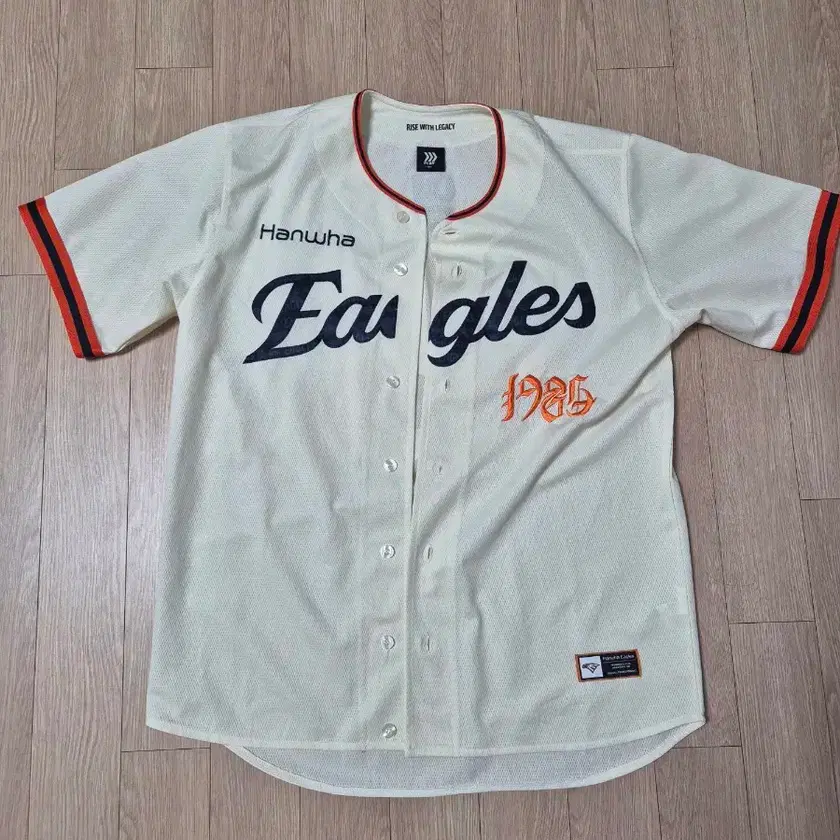 Hanwha Eagles 40th Anniversary Legacy Uniform on Bunjang Global Site.
