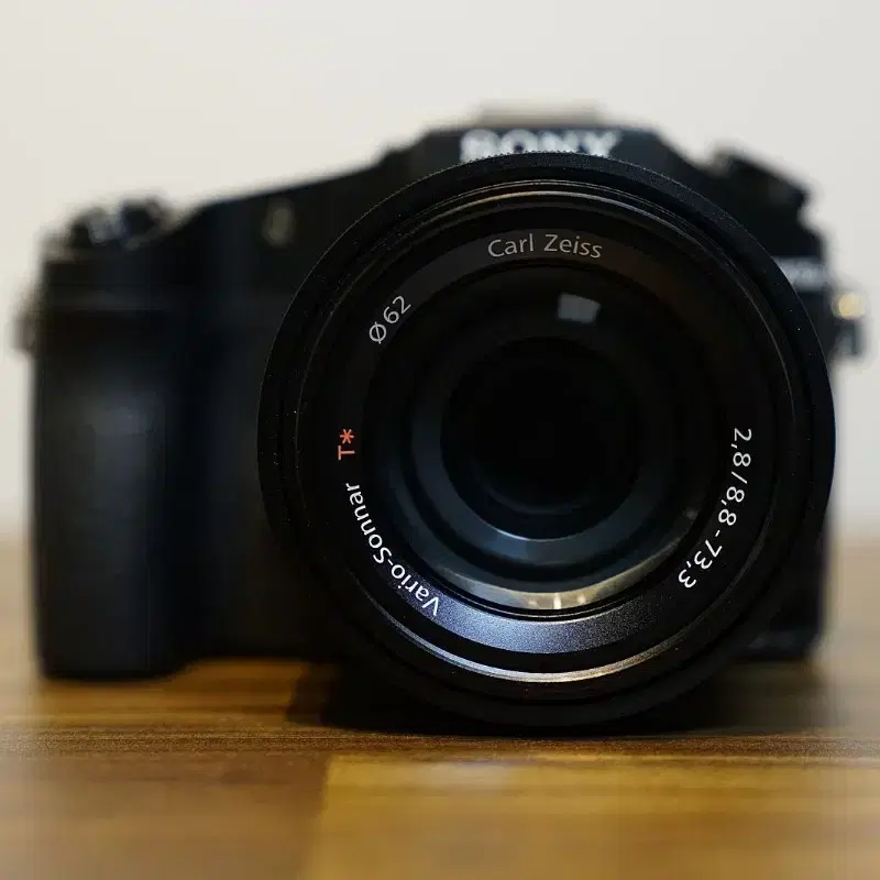 Sony RX10M2 Camera #소니캠코더,#소니카메라 on Bunjang Global Site.