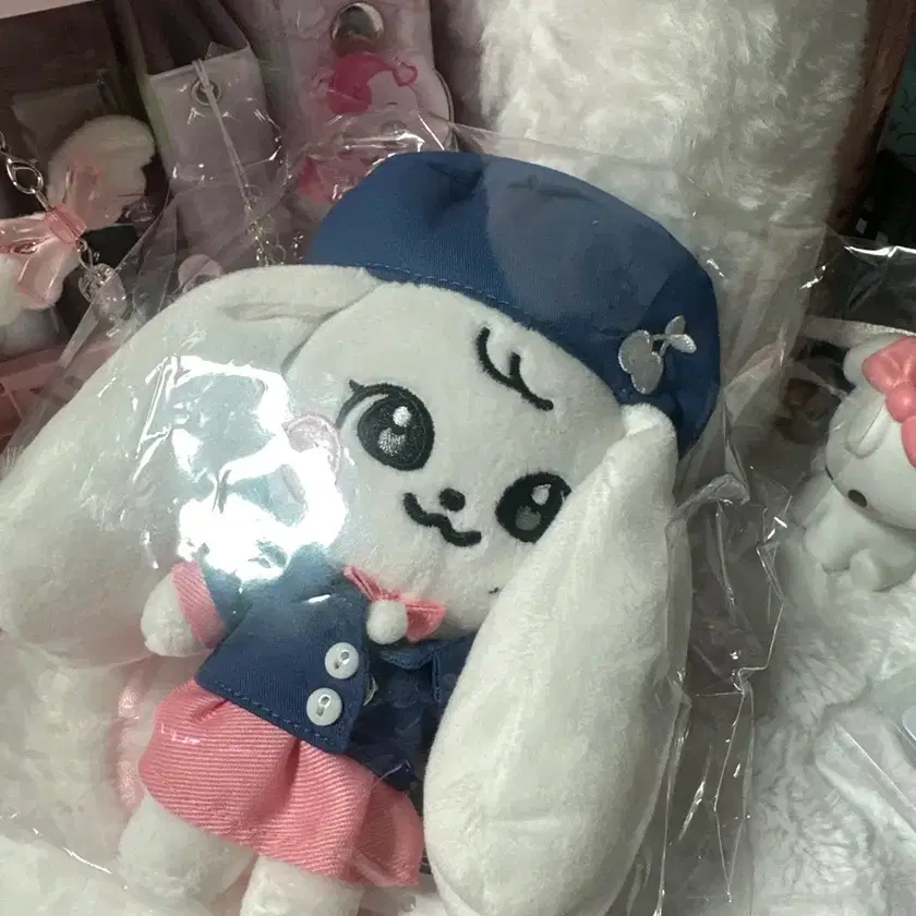 Minive Cherry Pop-Up Doll Official Goods, unopened on Bunjang Global Site.