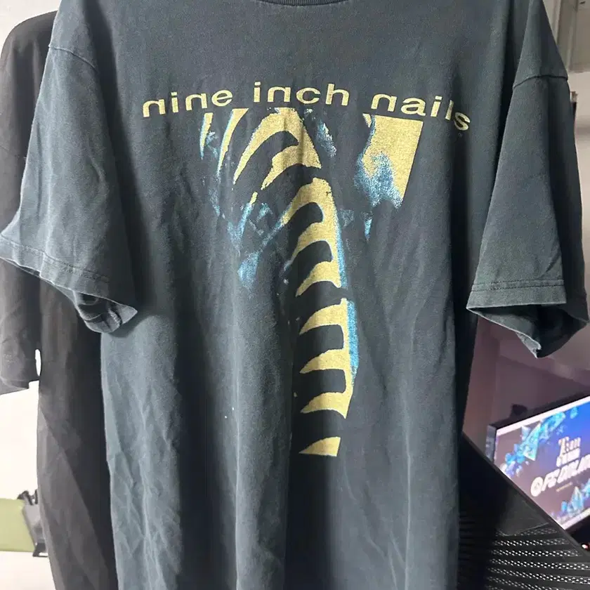[L] 00s Nine Inch Nails Vintage Band Tee nin #Nin,#밴드티,#빈티지,#나인인치네일스 ...