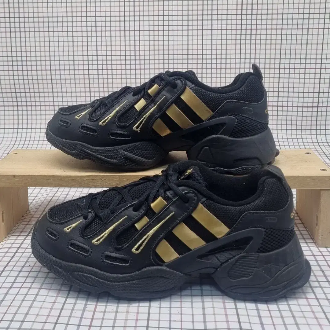 Eqt Gazelle Eqt Womens Black And Gold 👞 ADIDAS 아디다스 Adidas Equipment ...
