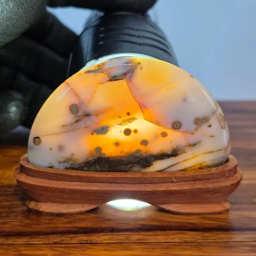 Beautiful Colored Agate Stone Suseok #마노석,#수석,#수석판매 on Bunjang Global Site.